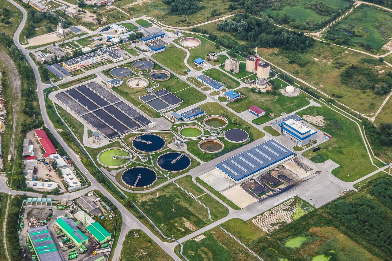 A Comprehensive Guide to Wastewater Treatment Systems - Will work for water